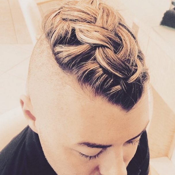 10 superb long hair updos for men - SmuGG BuGG